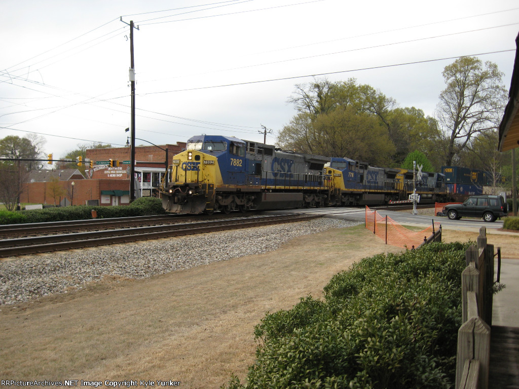 SB intermodal train Q127